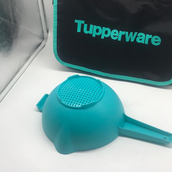 Tupperware | Kitchen | Tupperware 2 Quart Colander Strainer With Handle ...